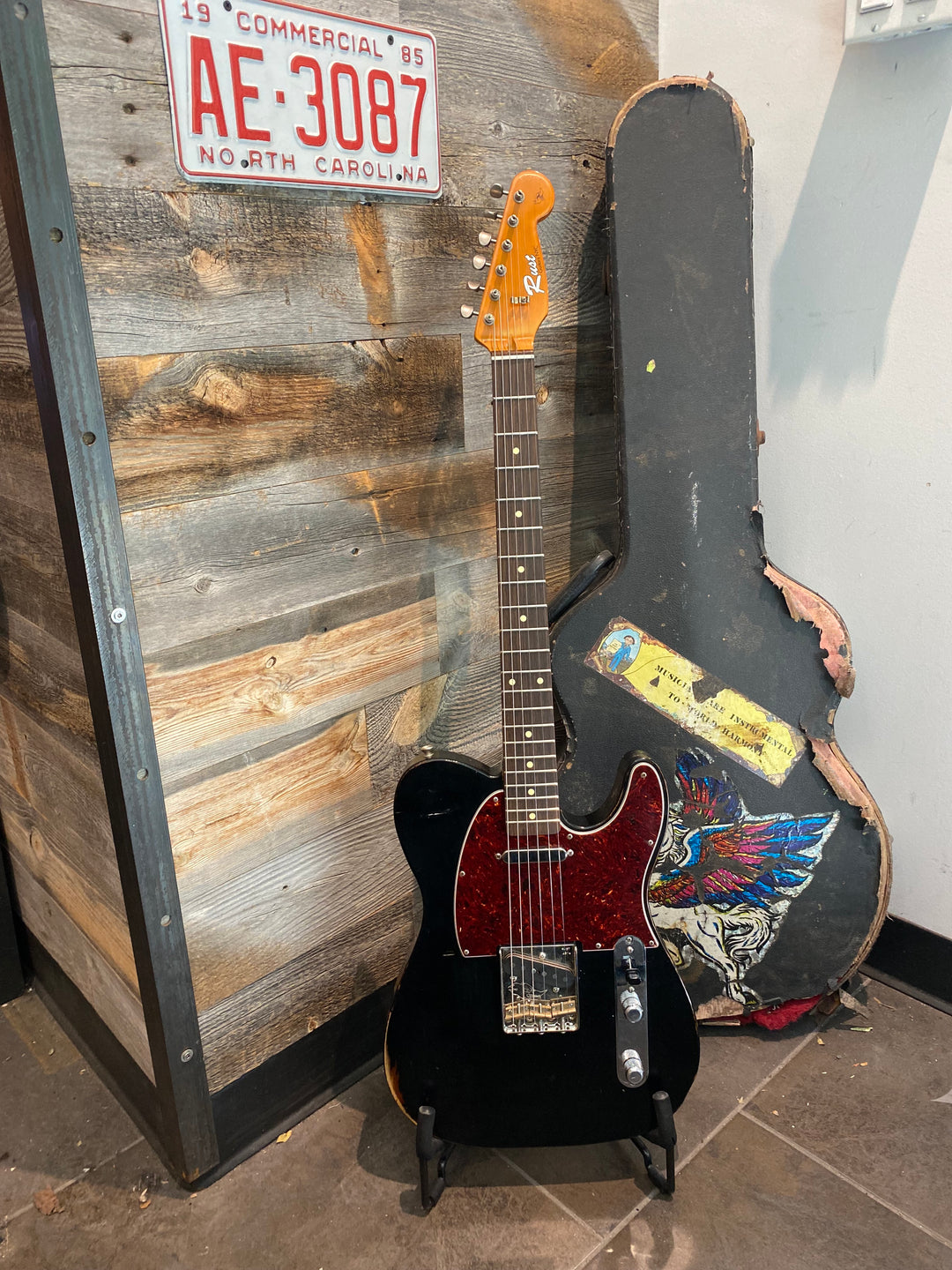 Rust – 30th Street Guitars